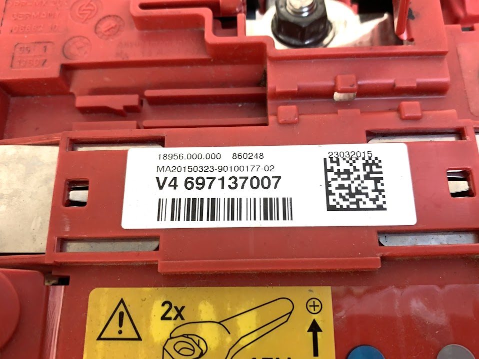BMW E90 E91 E92 E93 3 Series Battery Power Distribution Box W/ Positiv ...
