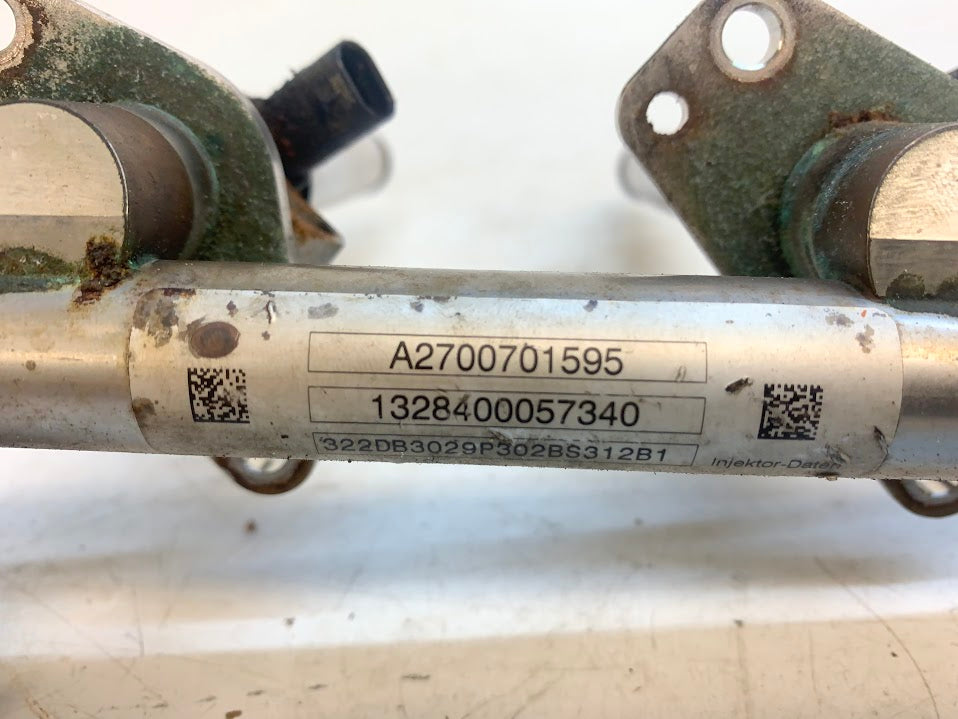 Mercedes-Benz C117 CLA250 Fuel Rail W/Fuel Injectors A2700701595 ...