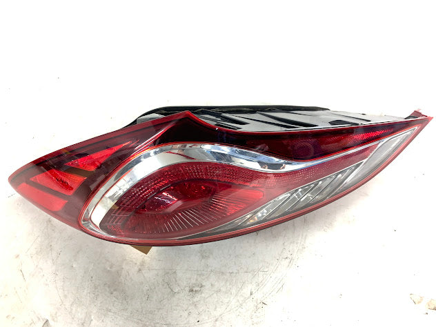 Hyundai BK2 Genesis Coupe Right/Passenger Side Tail Light 92402-2M5 ...