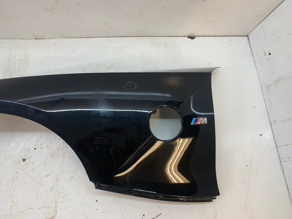 BMW E85/E86 Z4 Right/Passenger Side Fender Black Sapphire Metallic (47 ...