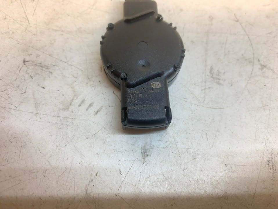 Tesla Model S Rain Sensor 6PW011357-02 – Proper Parts Co