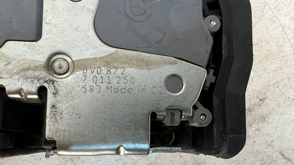 BMW E46 COUPE/CONVERTIBLE DOOR LOCK ACTUATOR & HANDLE CARRIER RIGHT 70 ...