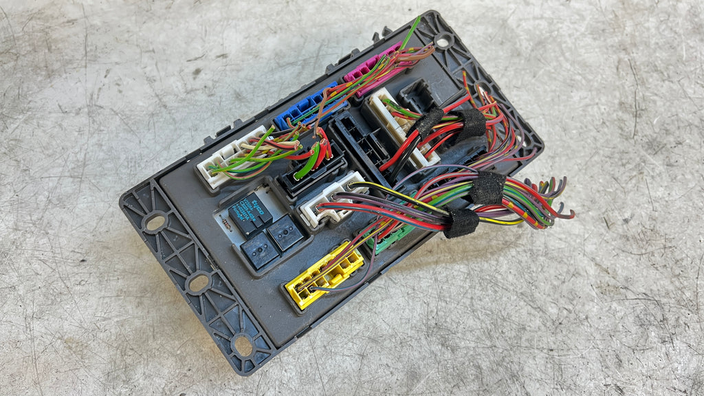 MINI R53 Cooper S Interior Fuse Box Panel 1509011 – Proper Parts Co