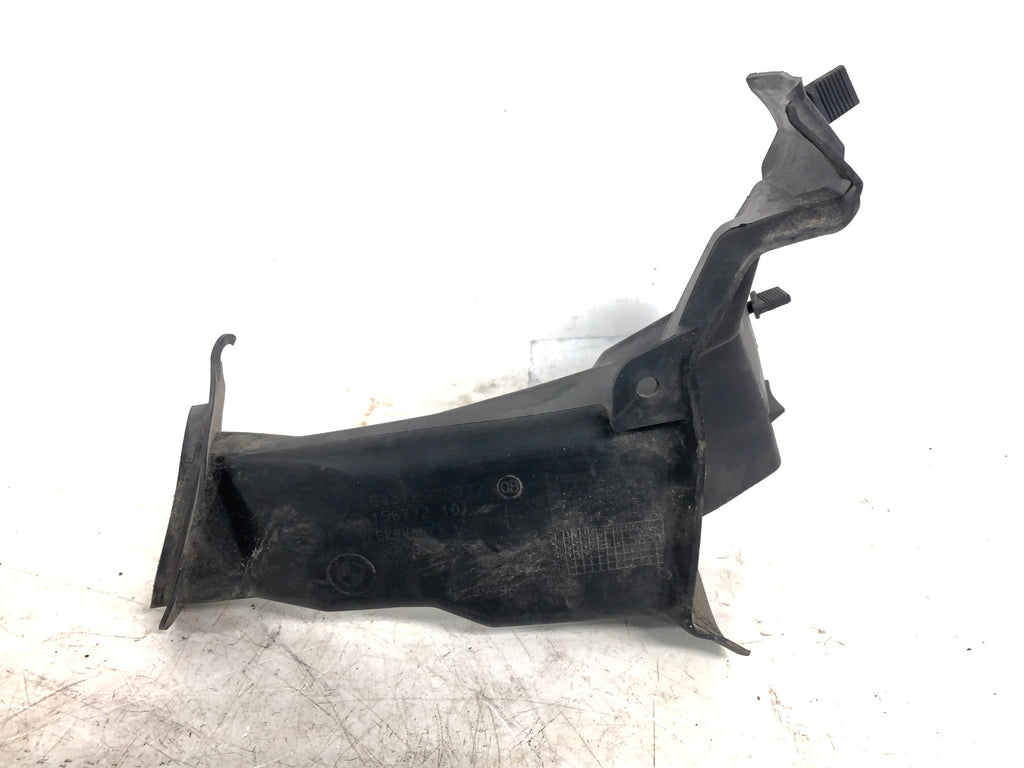 BMW E92 E93 E90 M3 Left/Driver Side Cowl Water Drain 64316925977 ...