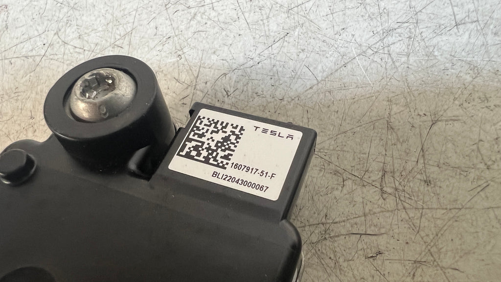Tesla Model Y Interior Radar Control Unit Module 1607917-51-F – Proper ...