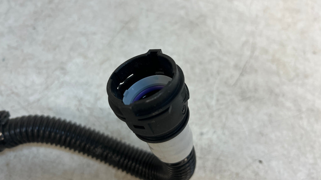 Tesla Model Y Rear Drive Unit/RDU Inverter To Oil Cooler Coolant Hose ...