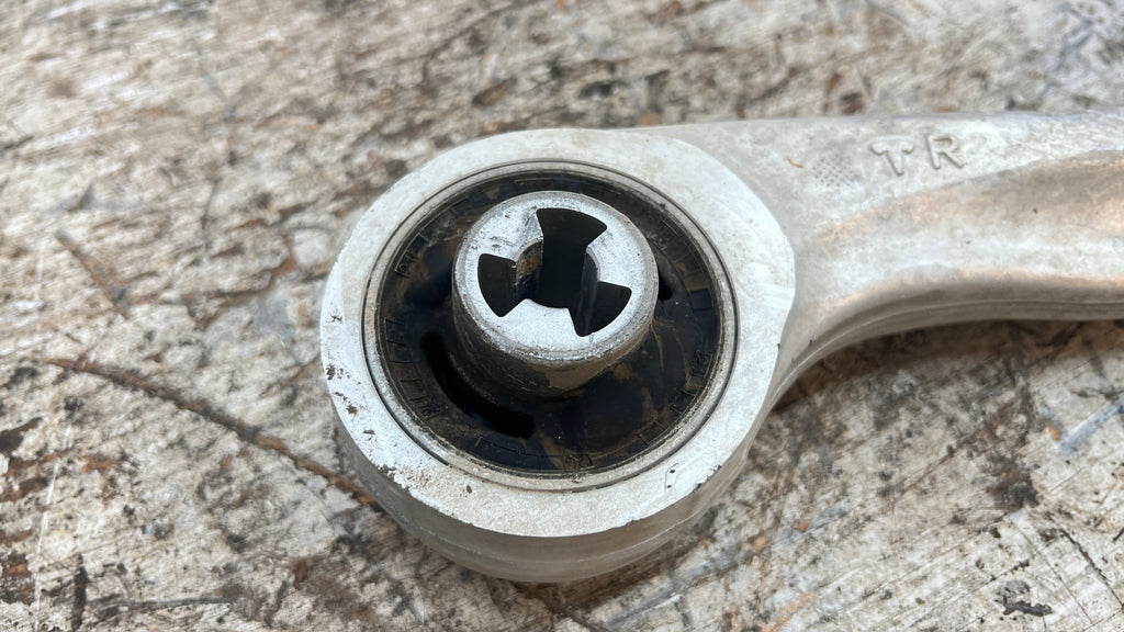 Tesla Model Y Front Right Lower Compliance Link Control Arm 1044359-00 ...