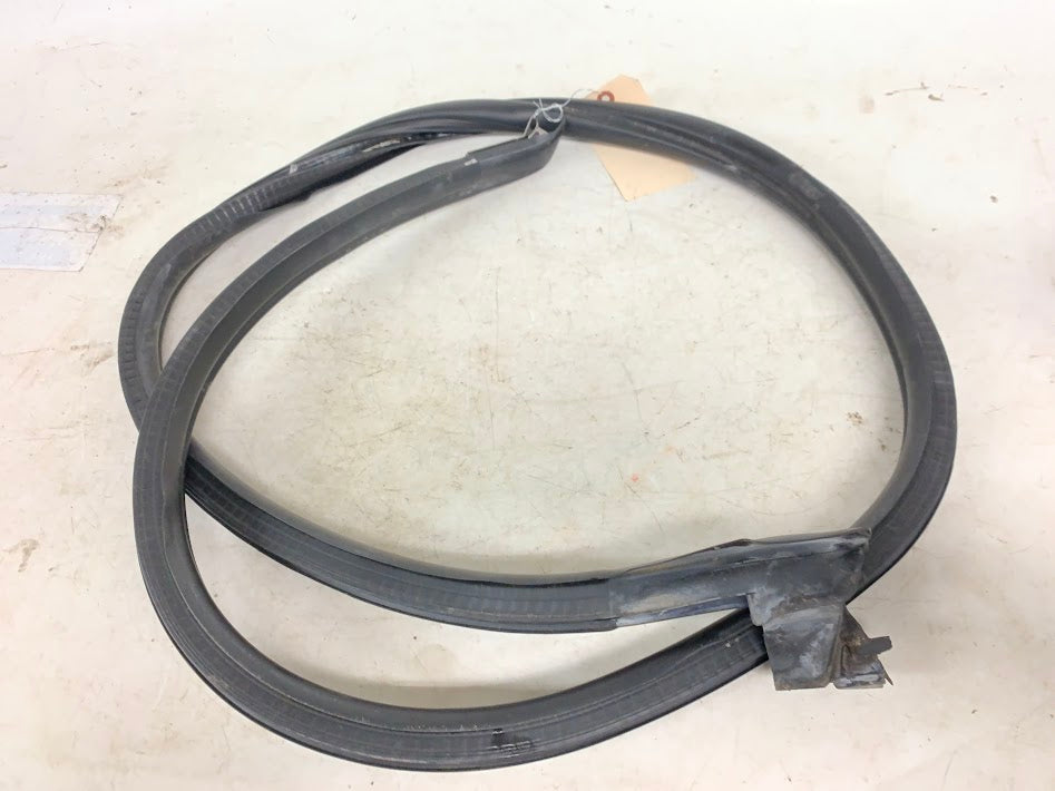 Porsche 986 Boxster S Right/Passenger Side Door Seal – Proper Parts Co