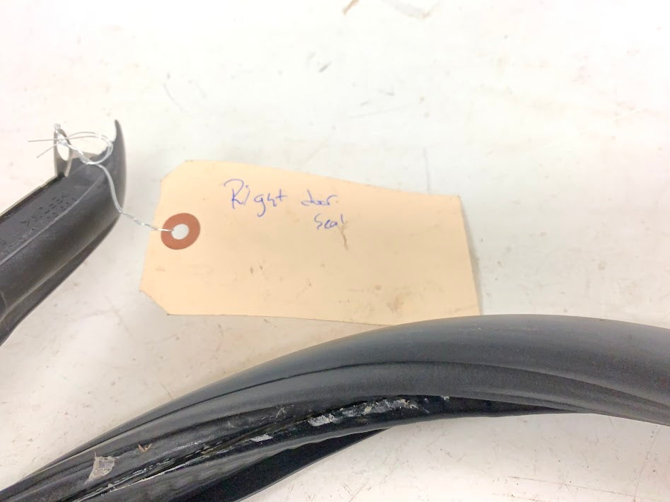 Porsche 986 Boxster S Right/Passenger Side Door Seal – Proper Parts Co