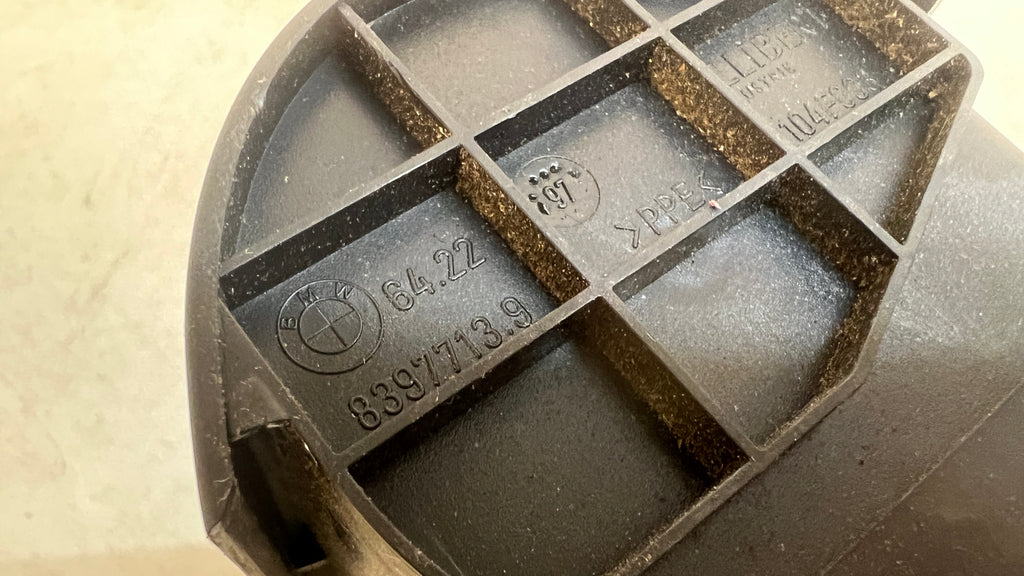 BMW Z3 Dashboard Center Vent Black 8397713 – Proper Parts Co