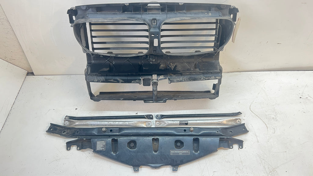 BMW F10 5 Series M Sport Radiator Support Front Air Duct 51748049708/5 ...