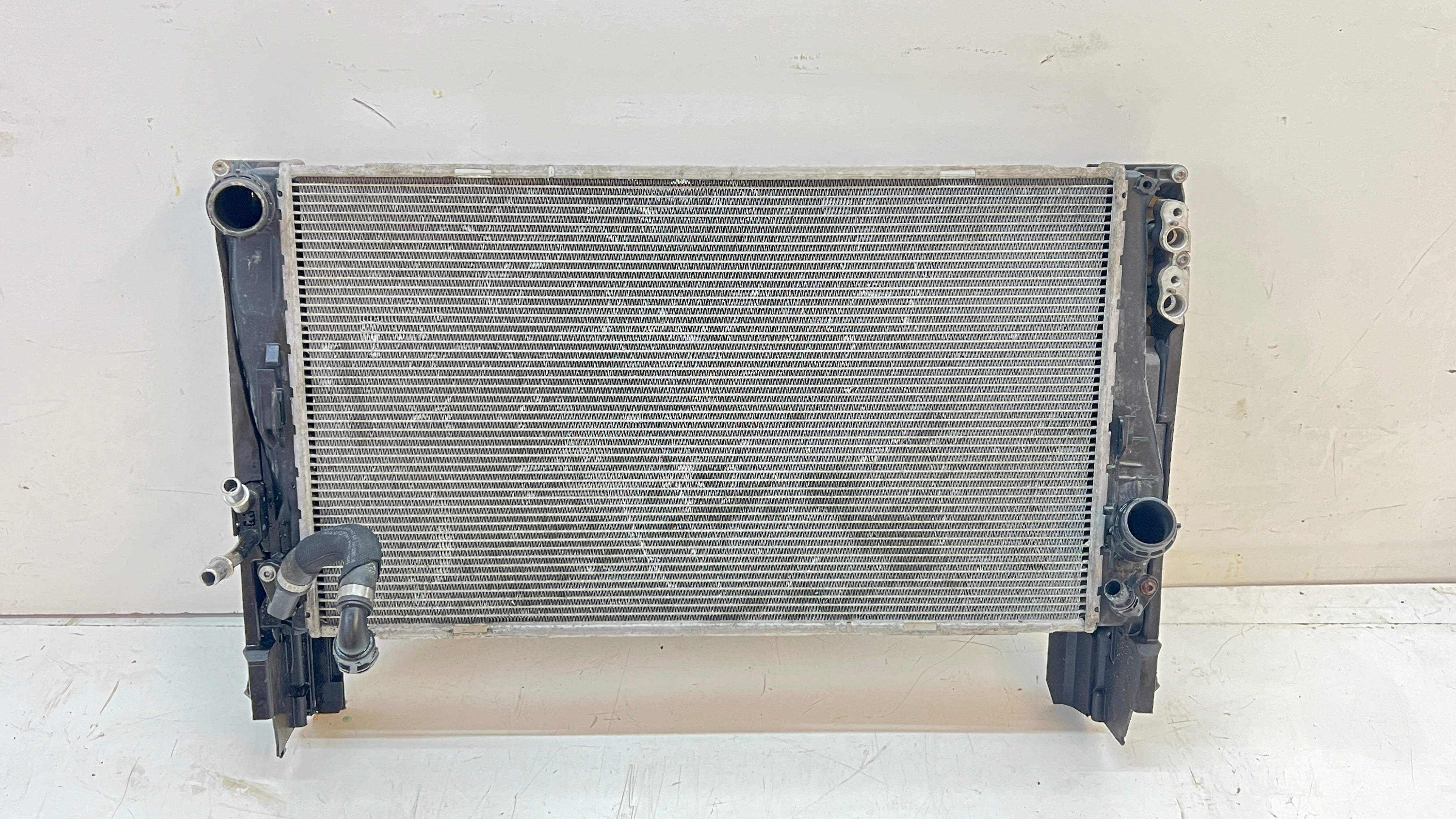 BMW E90 E92 E93 335i/335xi N54/N55 Automatic Radiator W/Power Steering ...