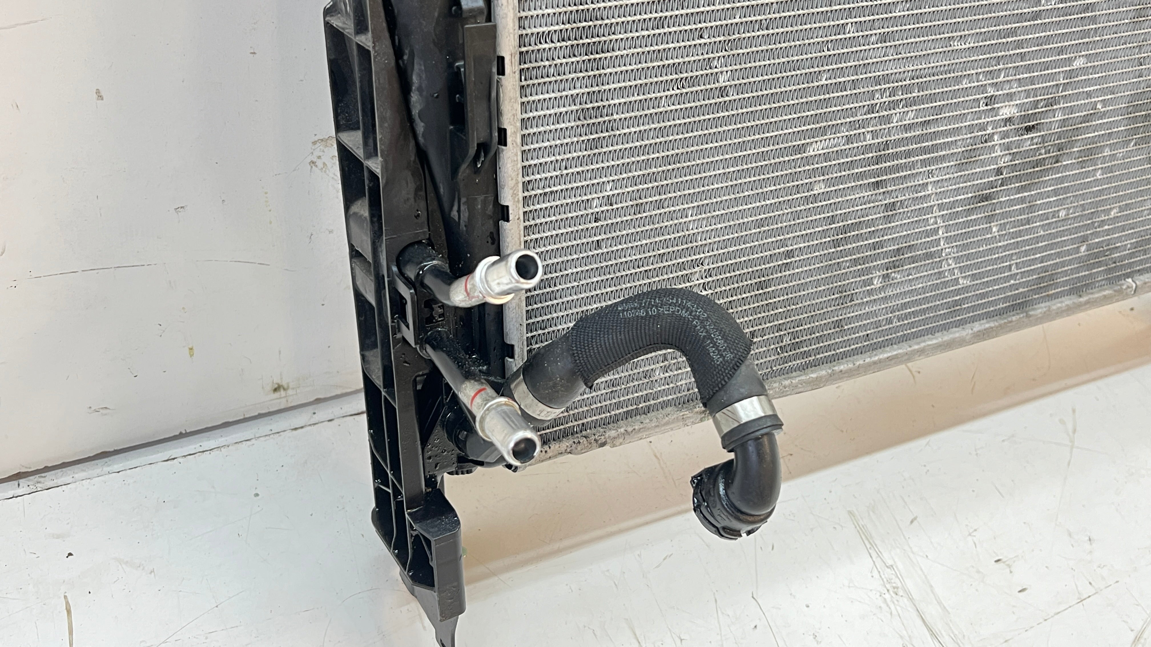 BMW E90 E92 E93 335i/335xi N54/N55 Automatic Radiator W/Power Steering ...