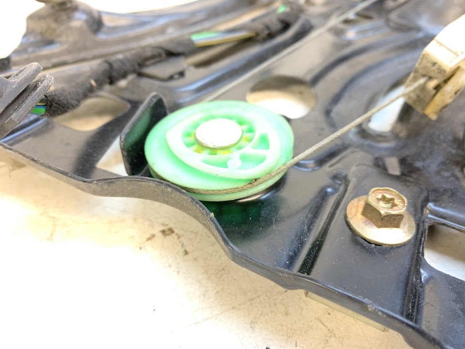 BMW E46 3 Series Convertible Left/Driver Side Rear Window Regulator 51 ...
