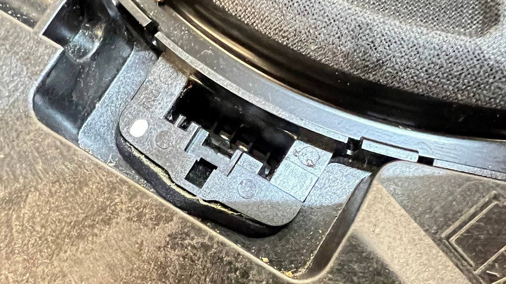 BMW E90 E91 E92 E93 3 Series Left/Driver Side Logic 7 Subwoofer 651391 ...