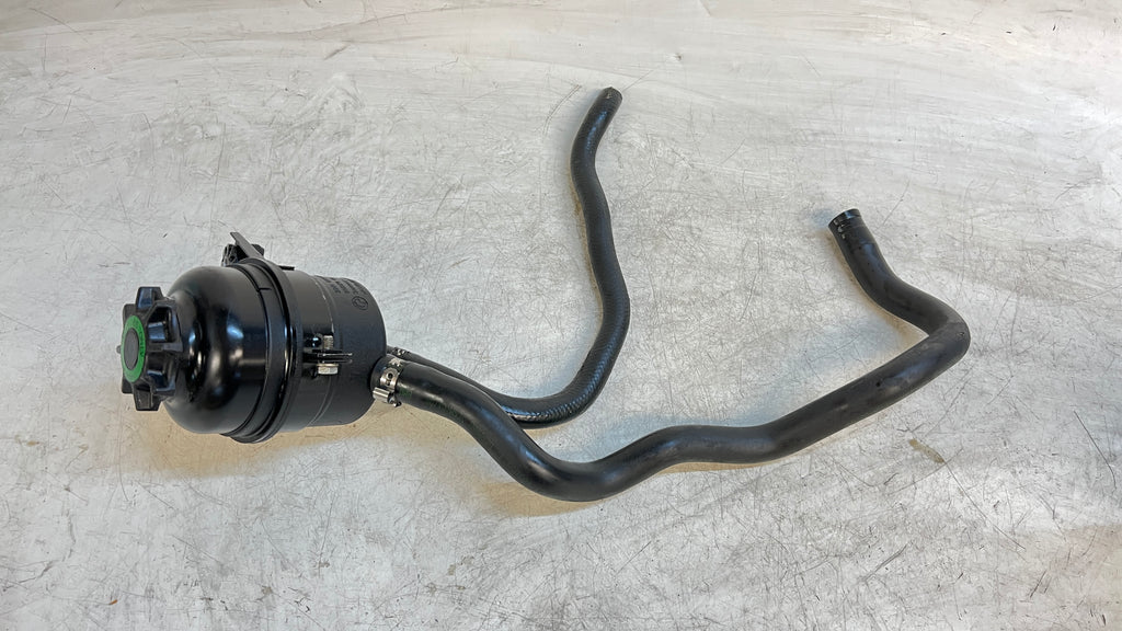 BMW E9X Power Steering Reservoir & Low Pressure Lines 32416851218 ...
