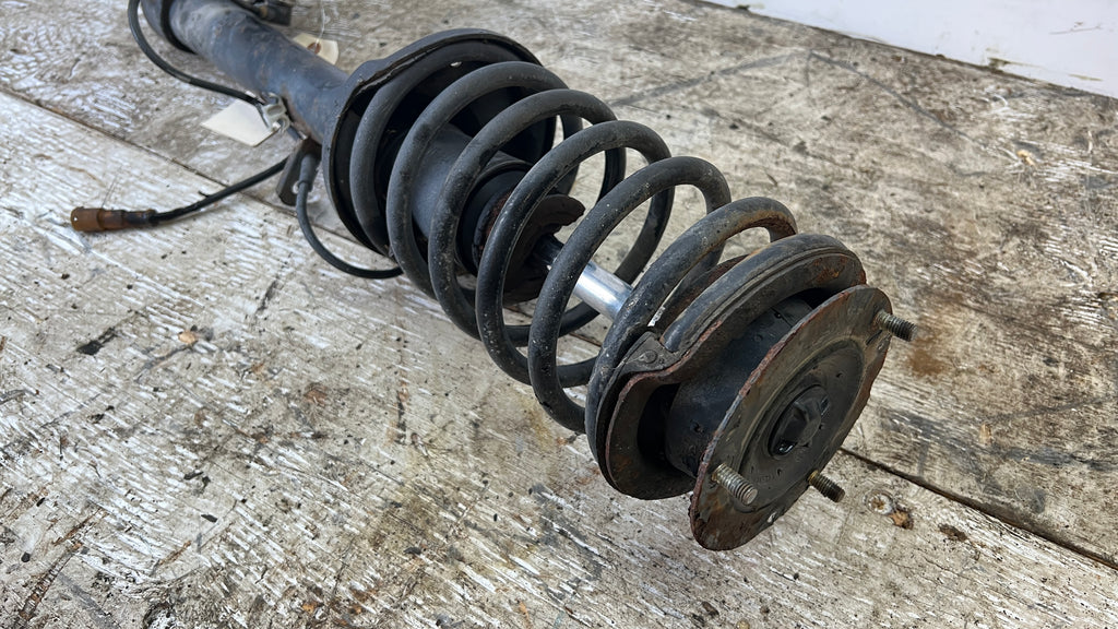 BMW E30 318i/318is Right/Passenger Side Front Hub/Knuckle/Spindle Asse ...