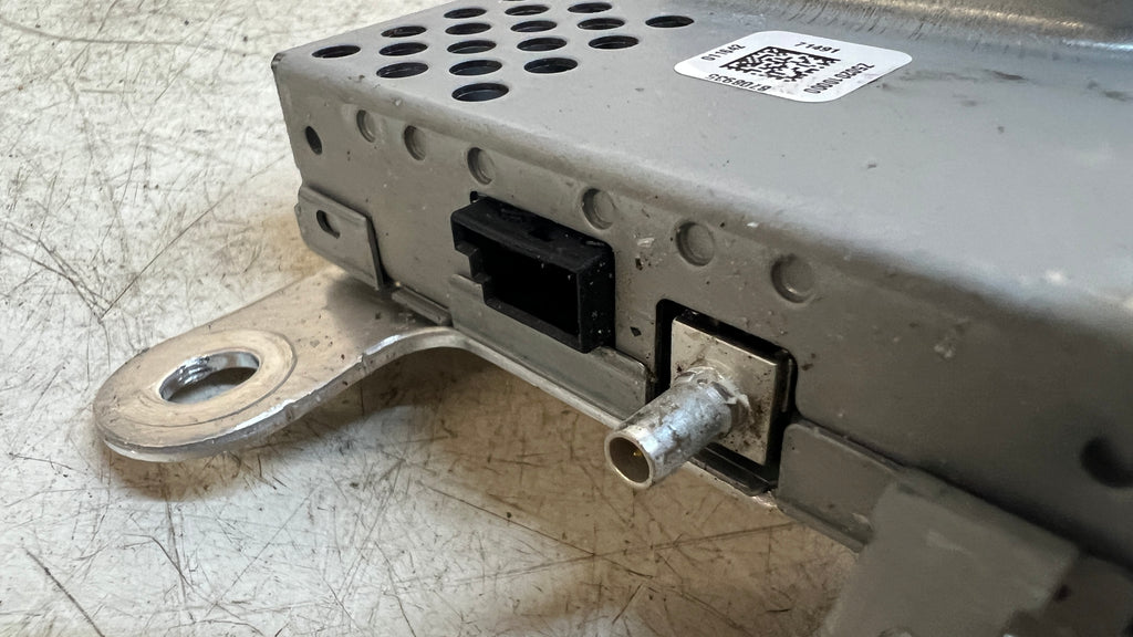 Tesla Model 3 Radio FM/HD Module 1079749-00-E – Proper Parts Co