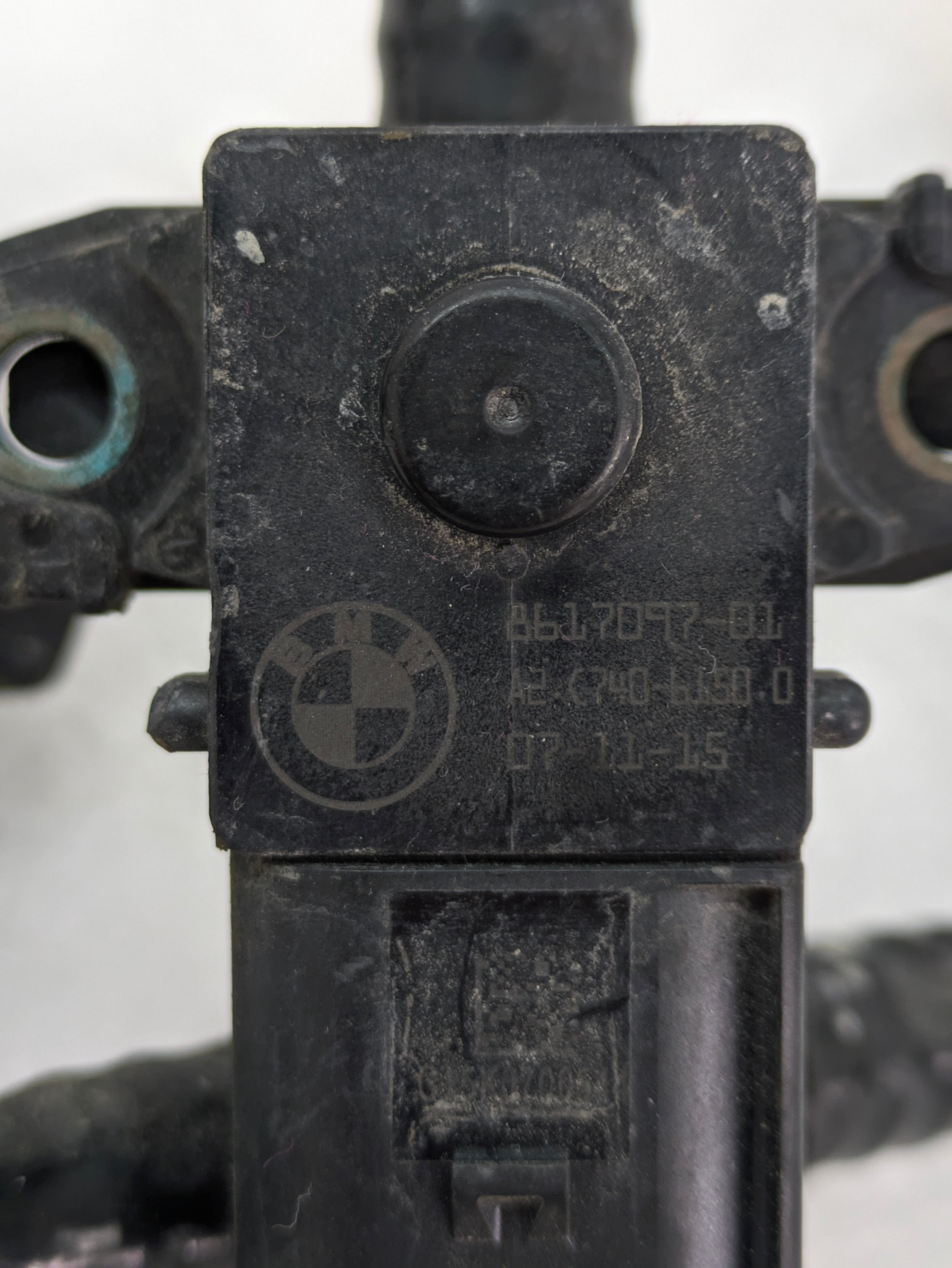 BMW F36 435xi Fuel Tank Vapour Breather Line W/Sensor 7636155/8617097 ...