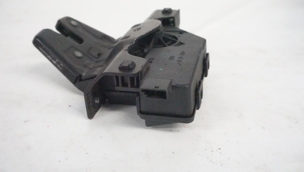 BMW E46 TRUNK LATCH ASSEMBLY 8196401 – Proper Parts Co