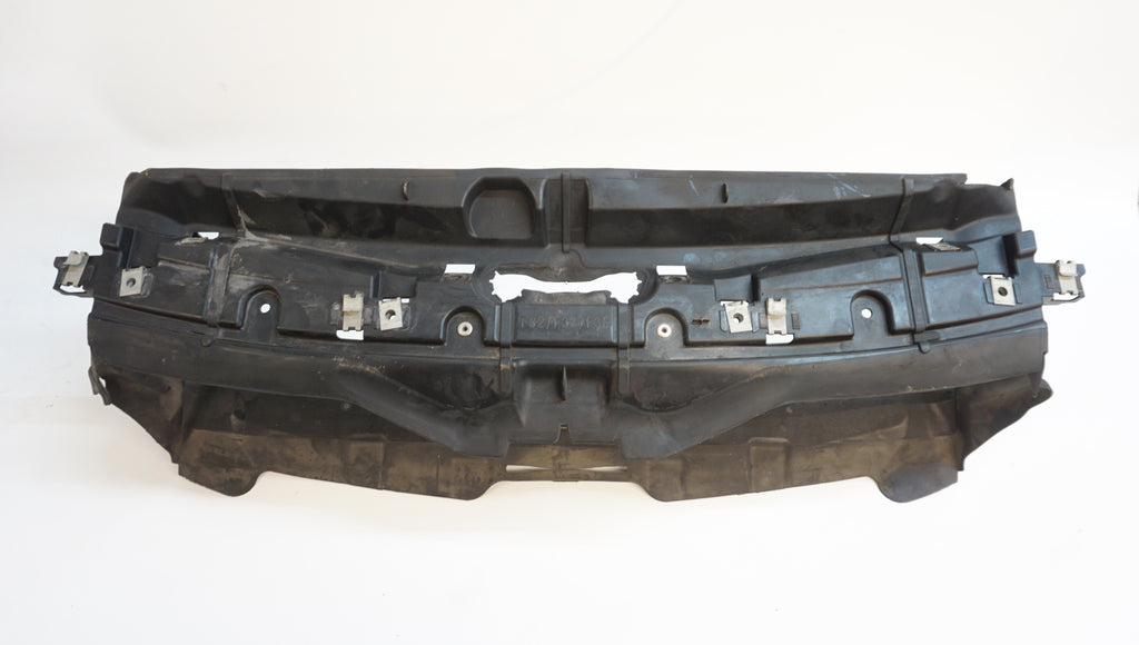 BMW F32/F33/F36 RADIATOR AIR DUCT 7290610 – Proper Parts Co