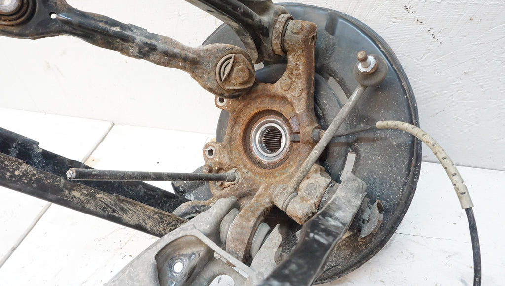 BMW E9X 335 REAR HUB ASSEMBLY – Proper Parts Co