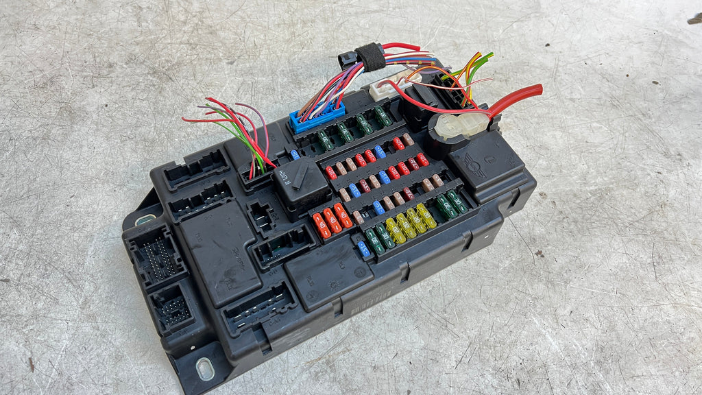 MINI R56 Cooper S Fuse Box/Power Distribution Module SPEG High 6135345 ...
